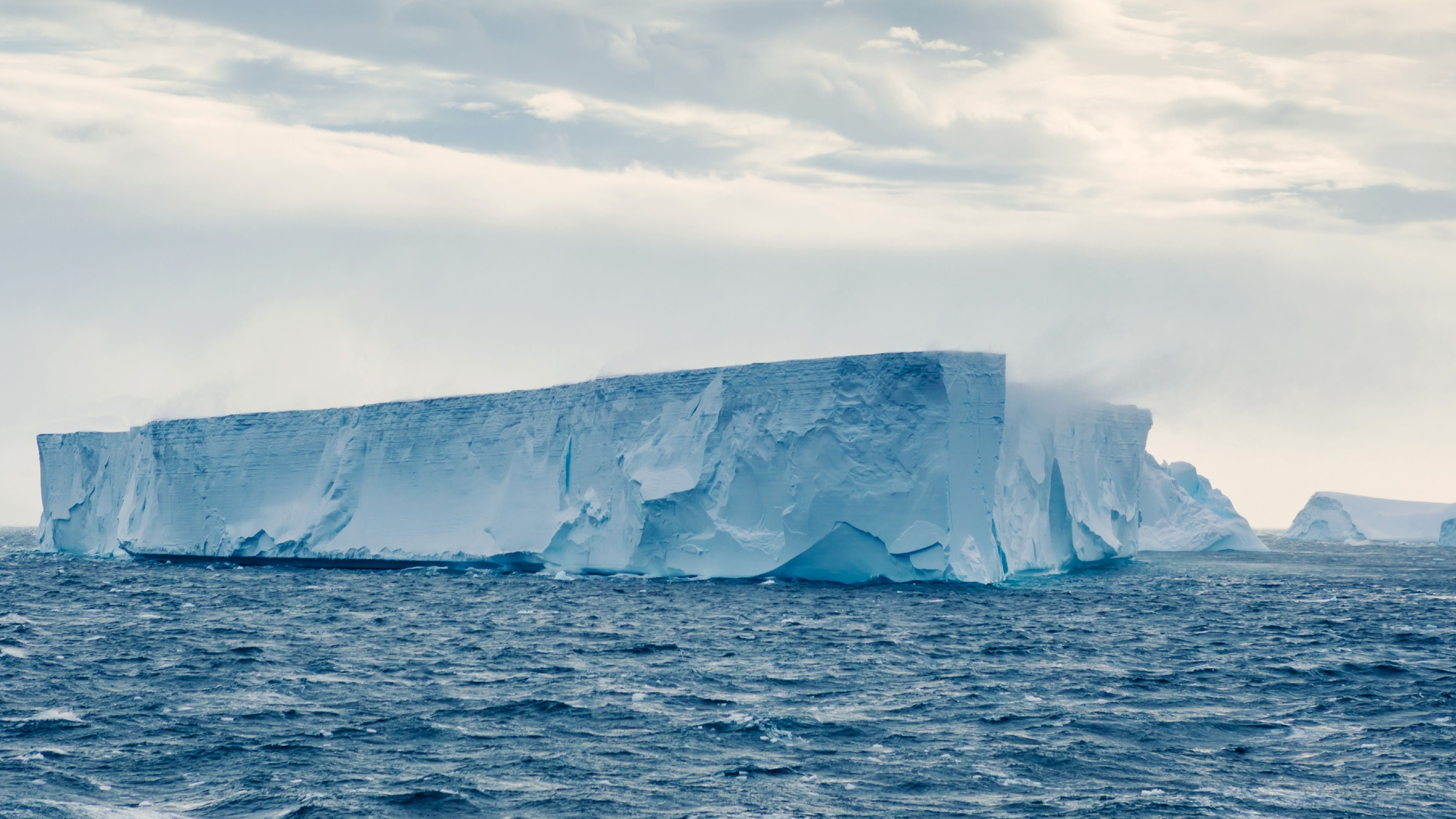 Three generations in the ice | Rohde & Schwarz