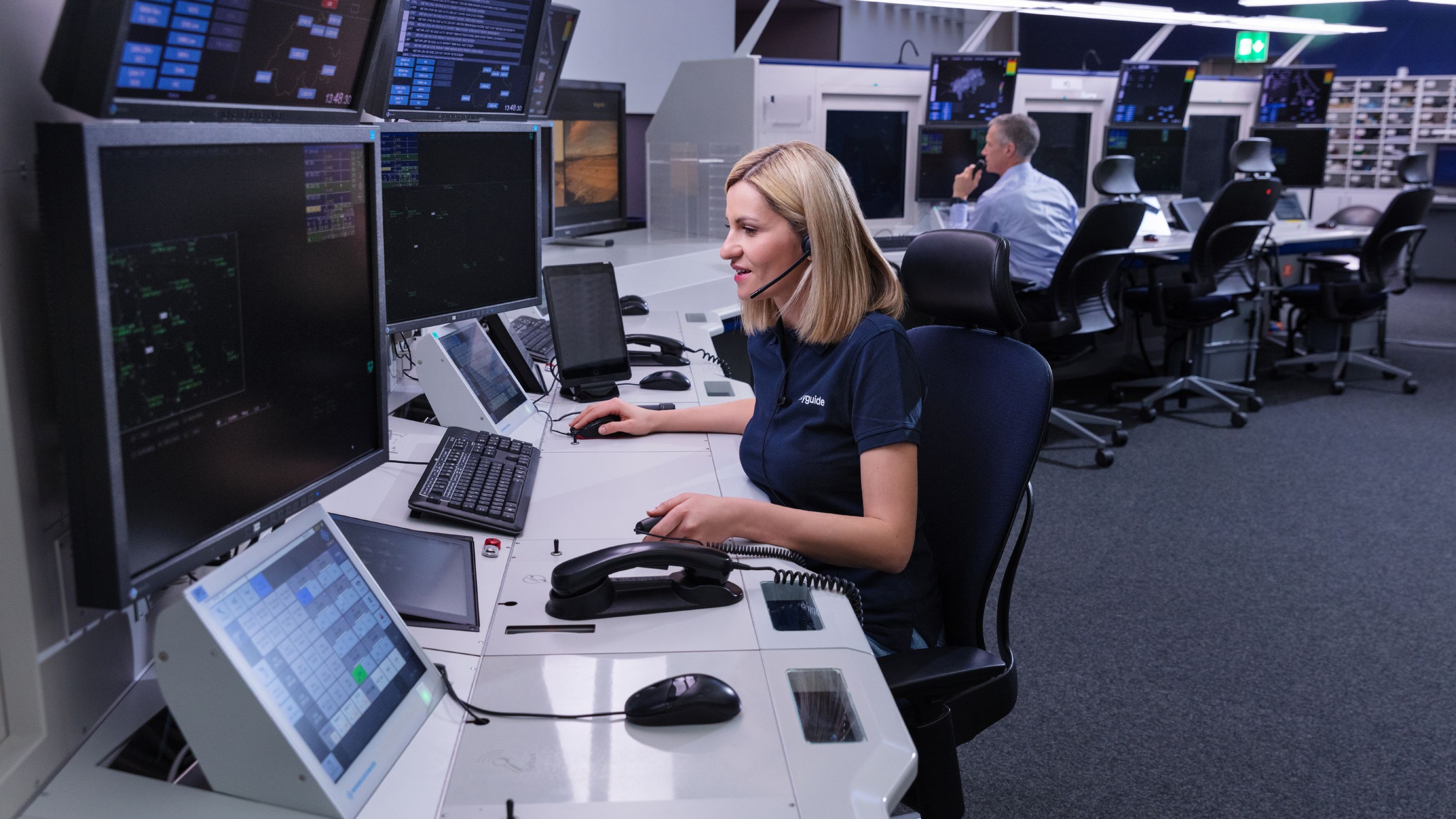 Area control center | ANSP communications | Rohde & Schwarz