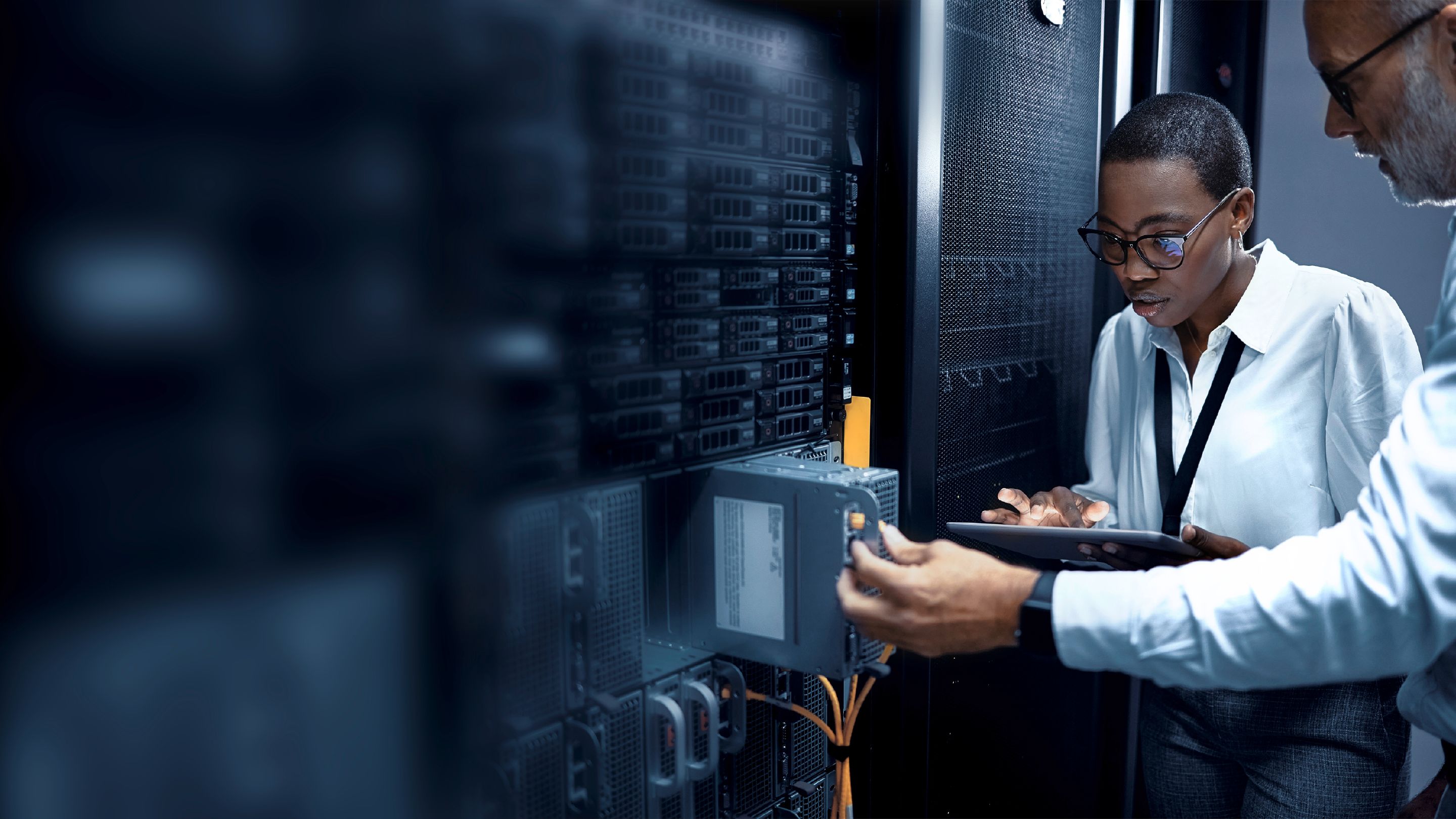 Military endpoint security | Rohde & Schwarz