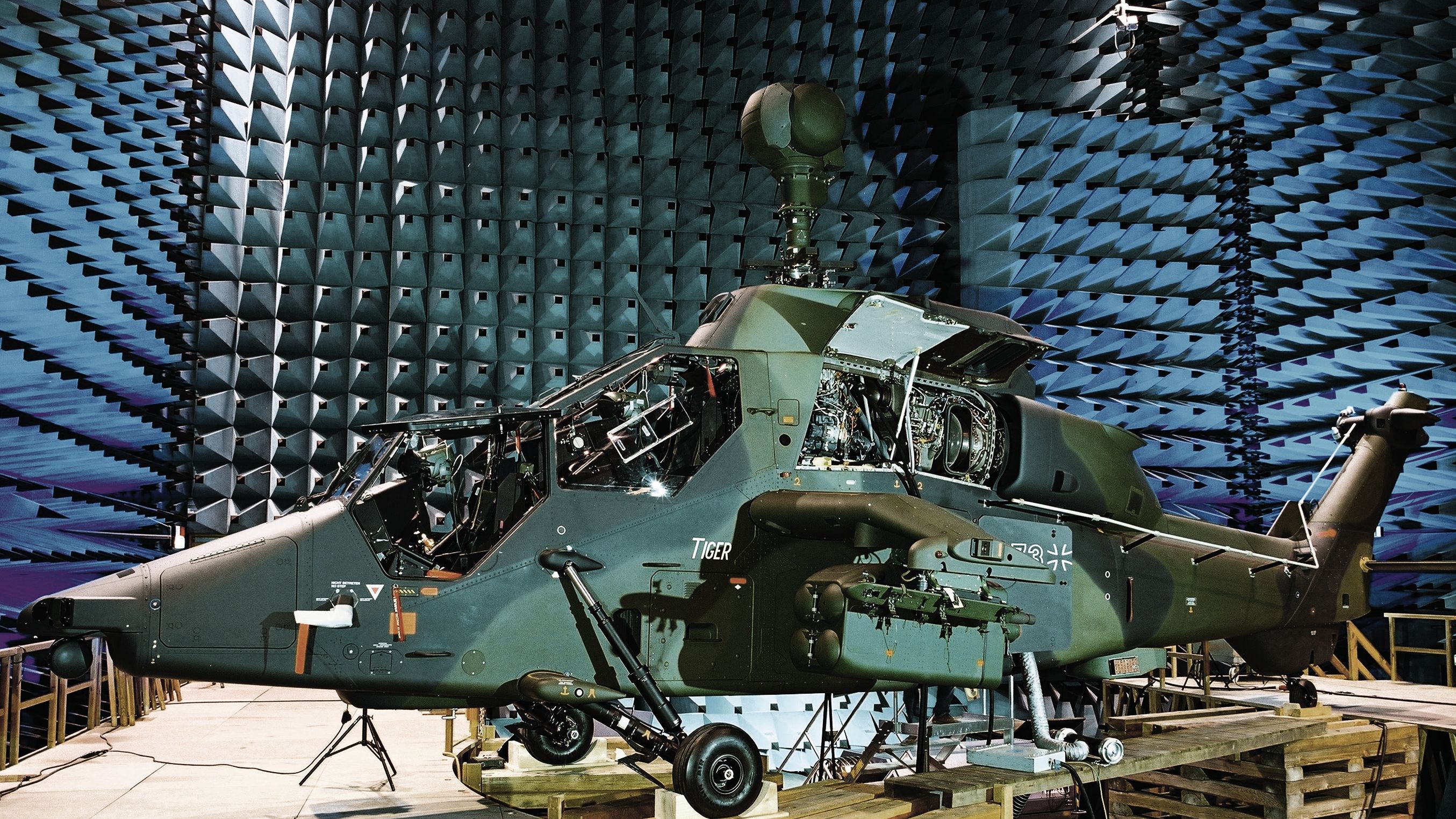 Rf Emission Testing For Military And Aerospace Rohde And Schwarz