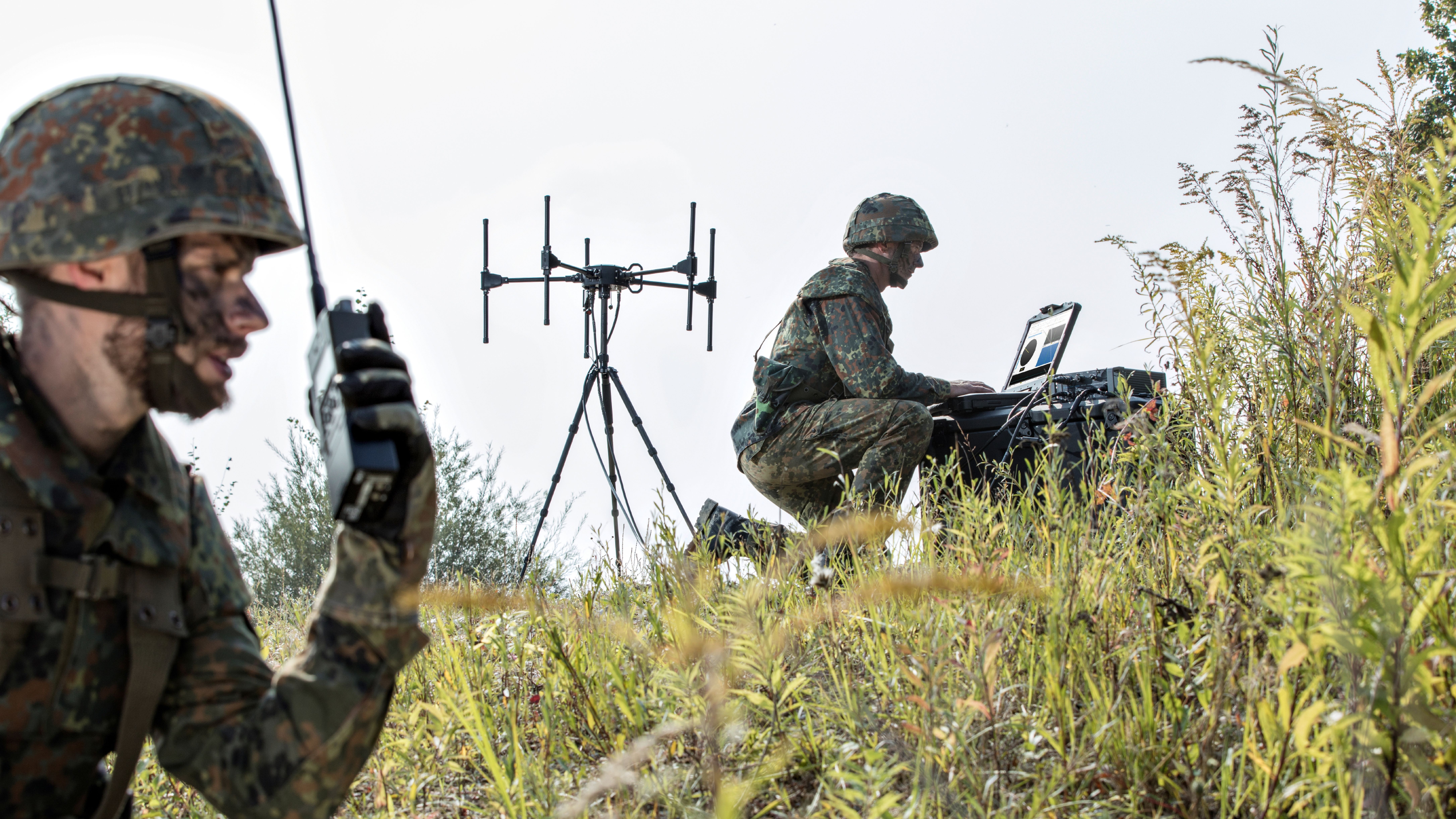Military spectrum monitoring | Rohde & Schwarz