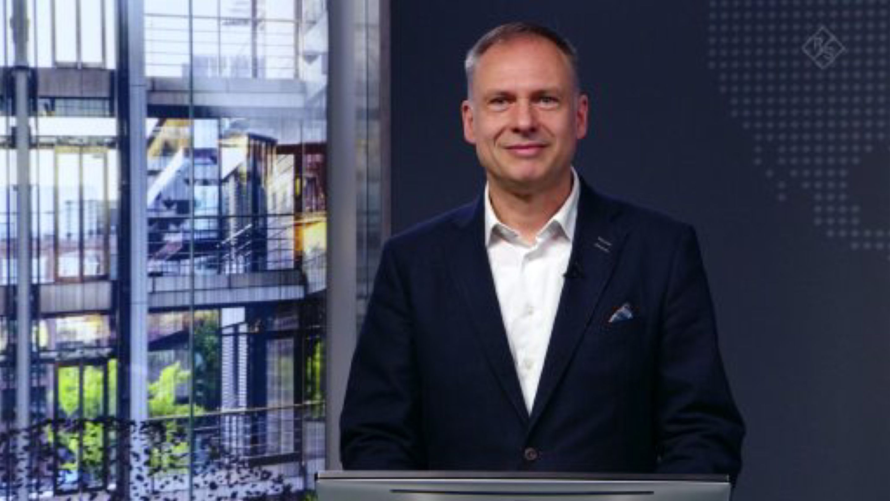 CERTIUM Webinar: How digital transformation is driven by VoIP | Rohde ...