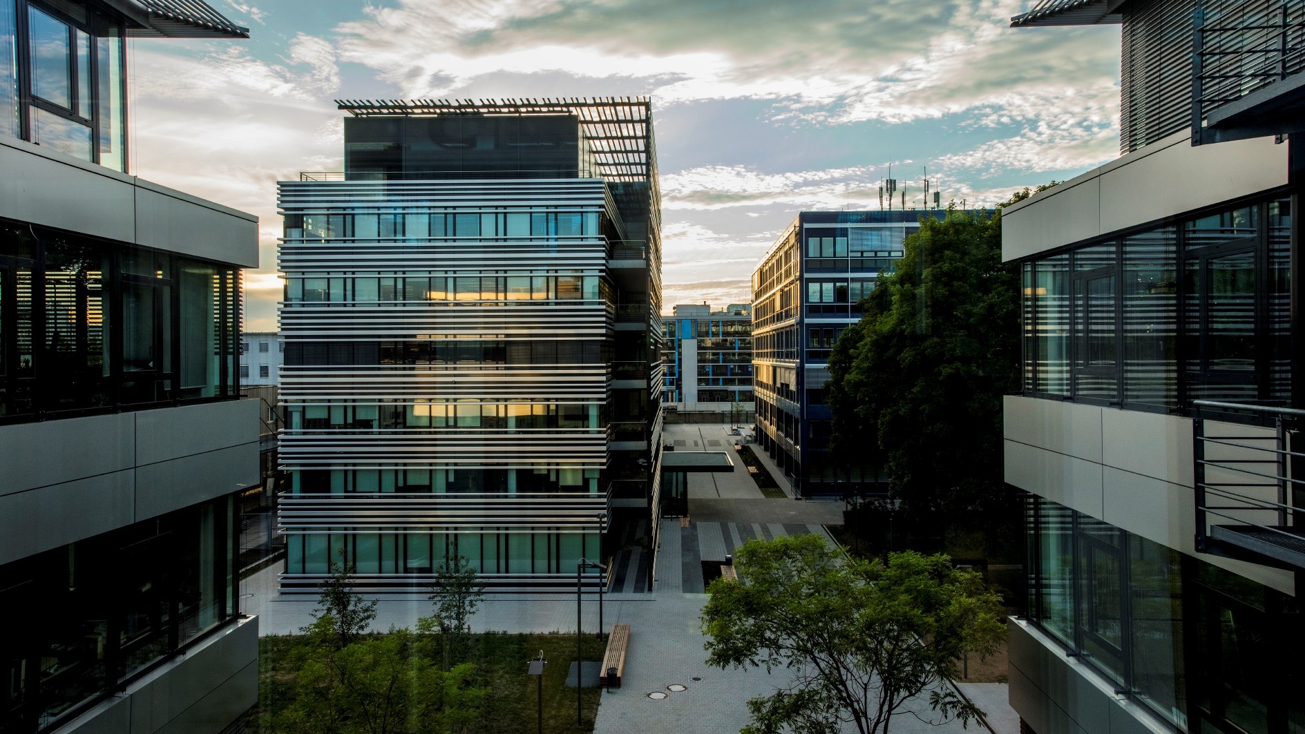 Rohde & Schwarz business performance remains positive despite difficult economic environment ...